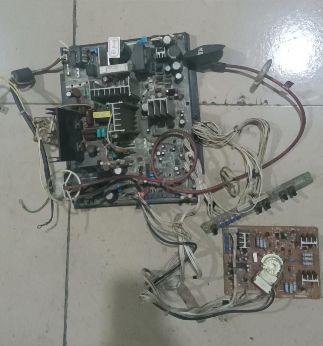 TOSHIBA ARCADE MONITOR CHASSIS PB8014-1 working