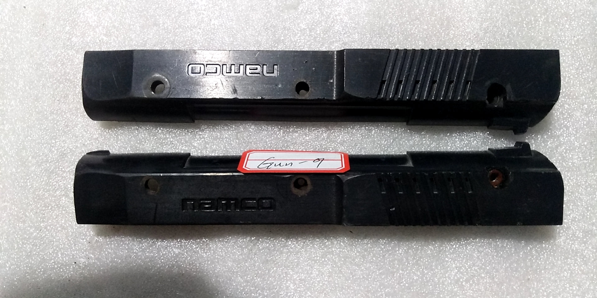 A pair Namco original time crisis1,2,3 black gun top Shell